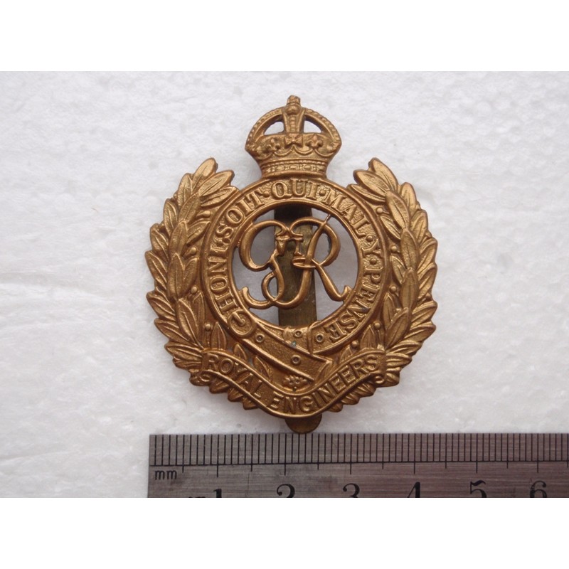 WW2 Royal Engineers Other ranks Cap Badge - Gradia Military Insignia